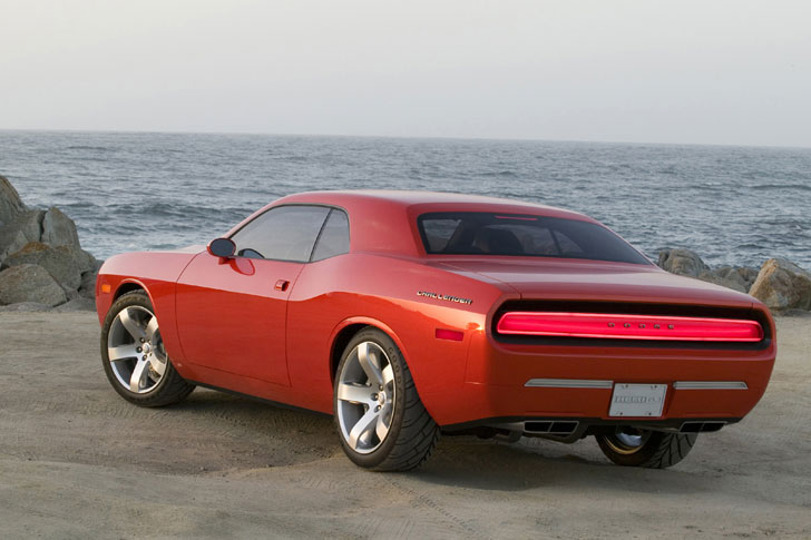 EVOCARS: Dodge Challenger SRT10 Concept