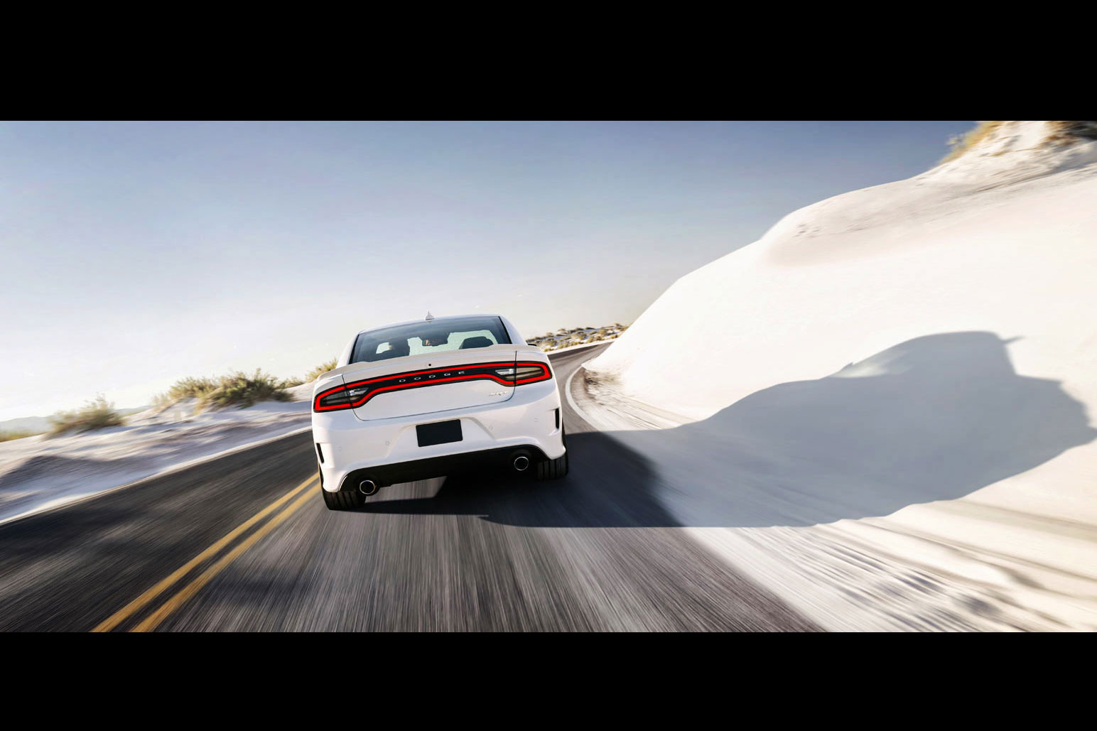 Dodge Charger SRT Hellcat vs. Nissan GT-R