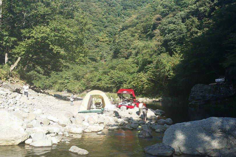 Ferrari F40: Mit dem Klassiker zum Camping