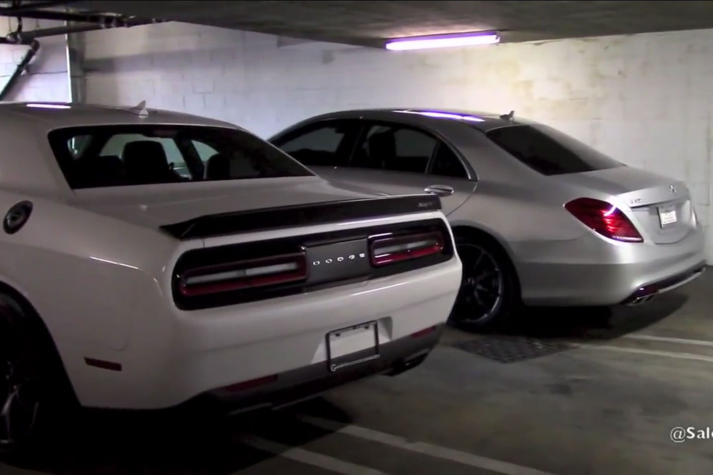Sound-Battle: Mercedes S 65 AMG vs. Challenger SRT Hellcat